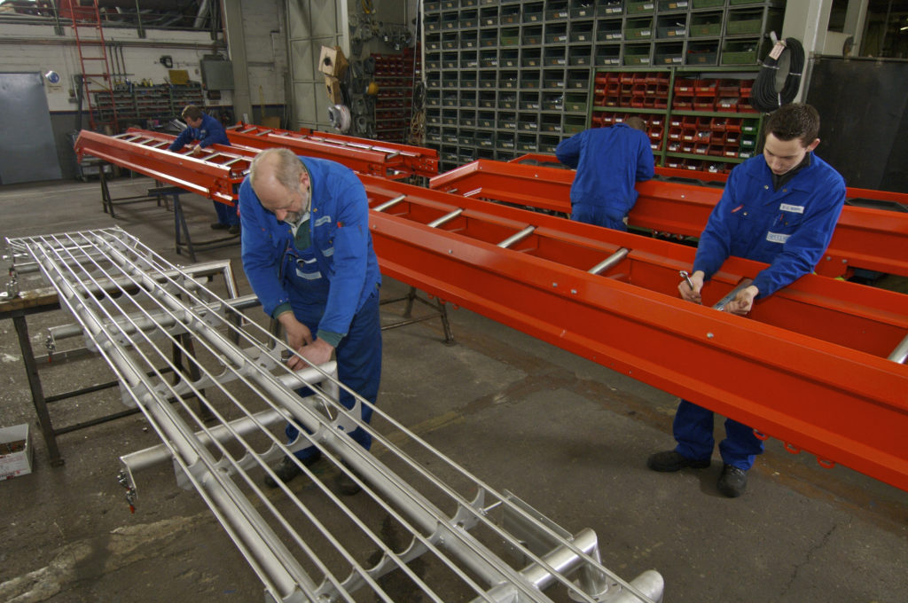 Fertigung & Montage - Apullma